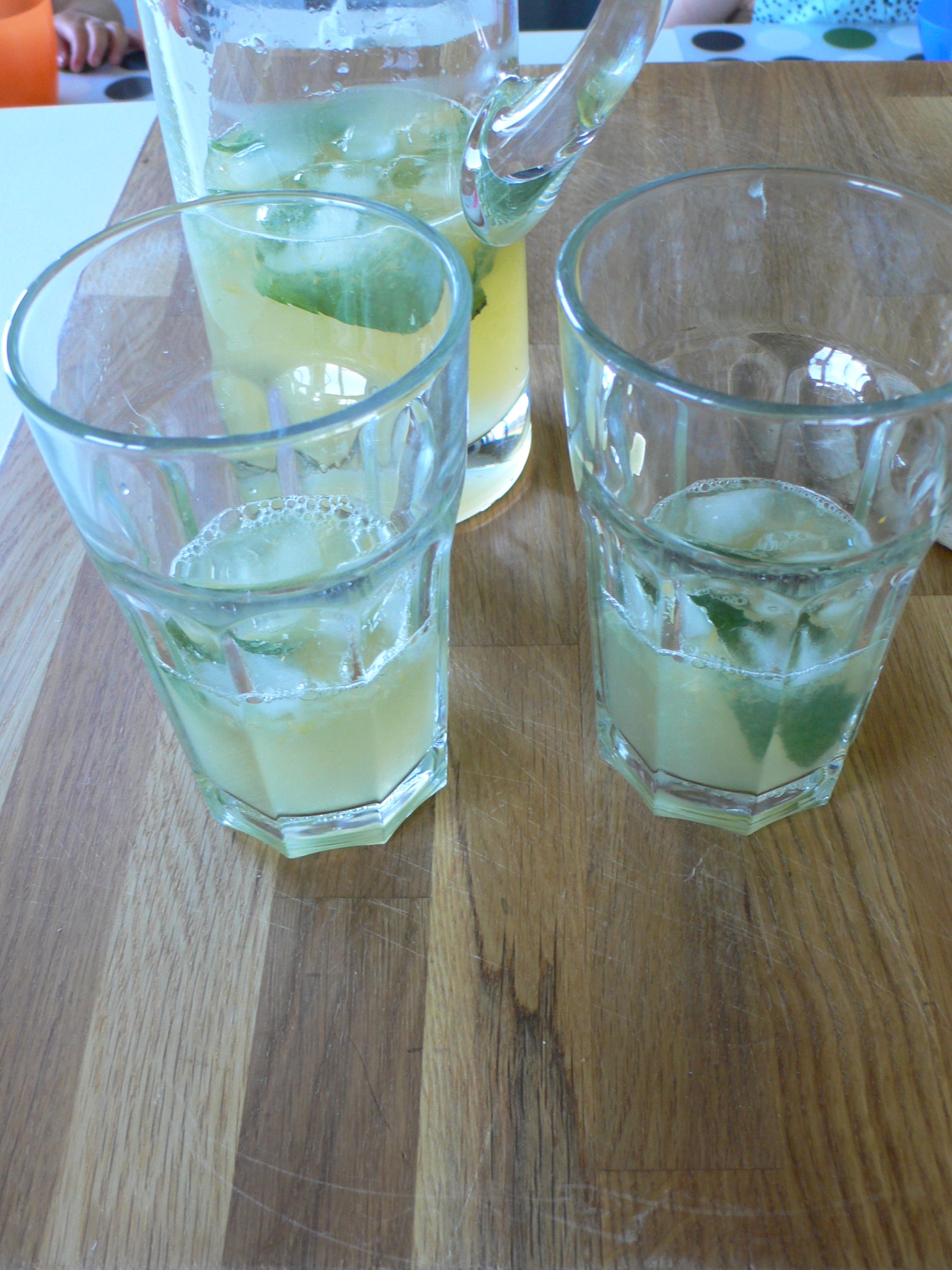 Receta nº36: Limonada con menta | crumbsandco.net